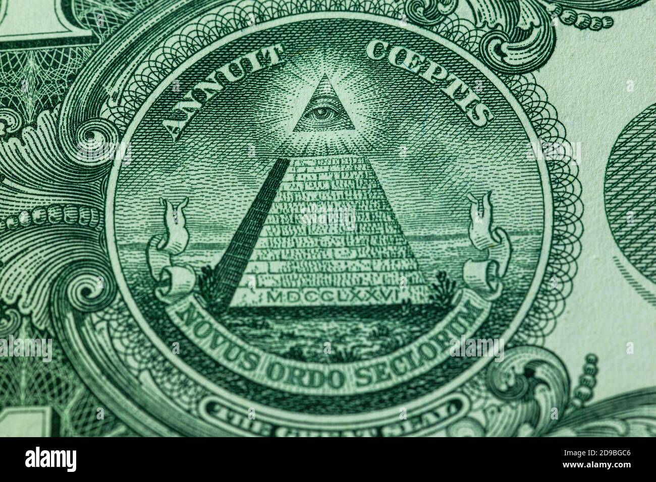 Dollar eye hi-res stock photography and images - Alamy