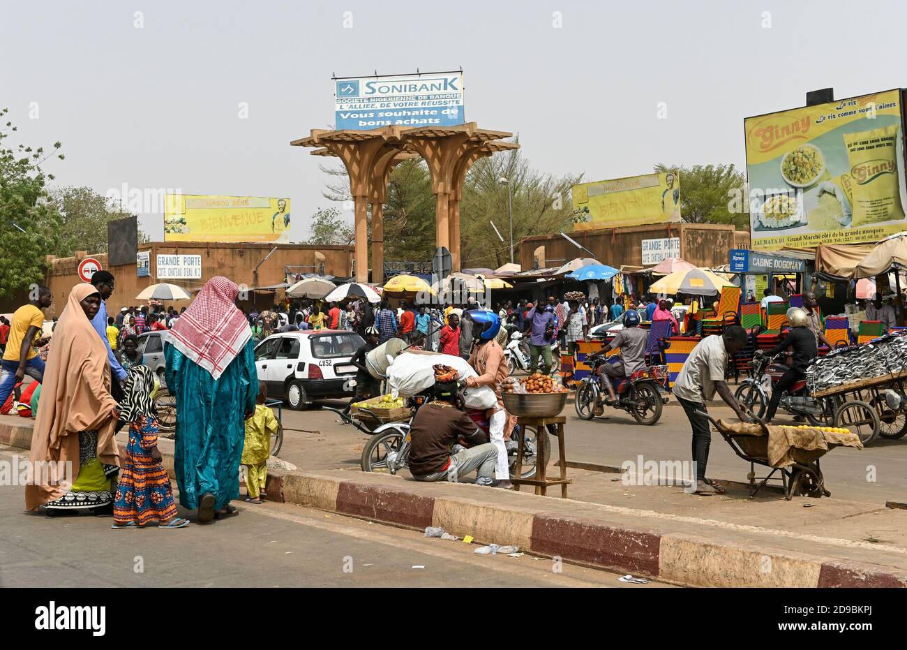 Niamey niger street hi-res stock photography and images - Alamy