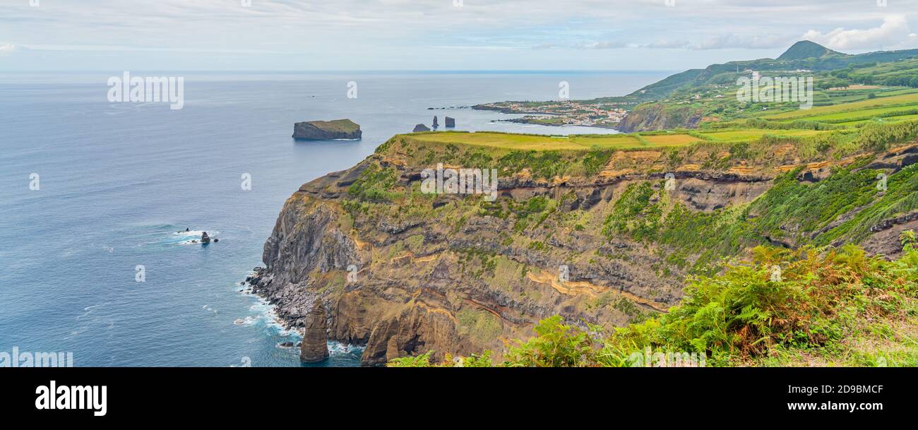 Beautiful coastal view and Atlantic ocean, Mosteiros, Sao Miguel ...