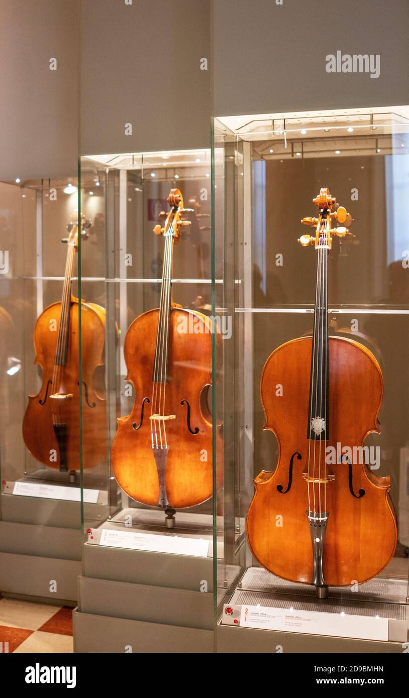 Ancient musical instruments hi-res stock photography and images - Alamy