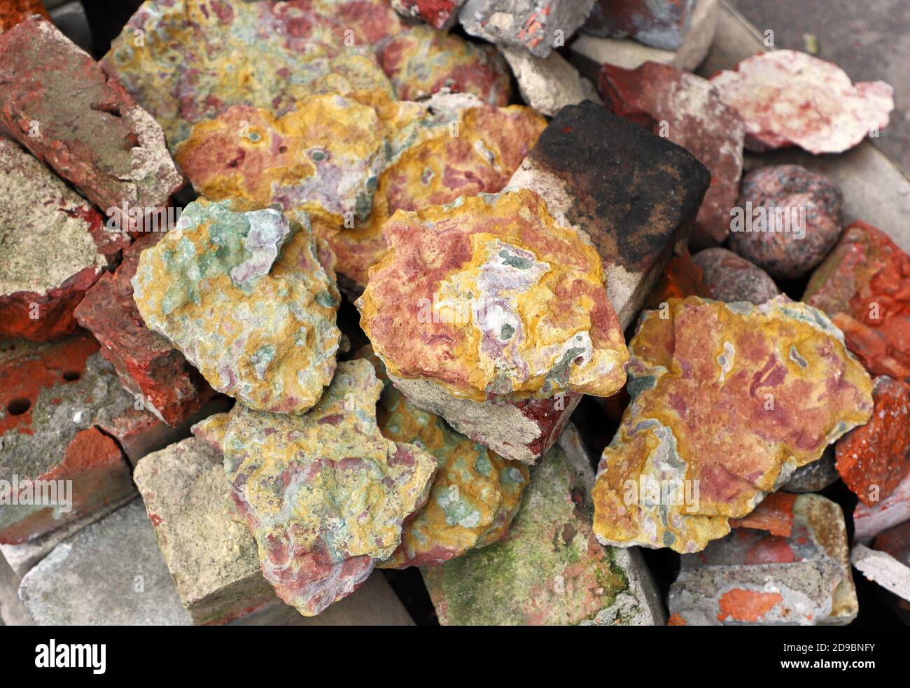 Wallpaper texture of many rocks hi-res stock photography and images - Alamy