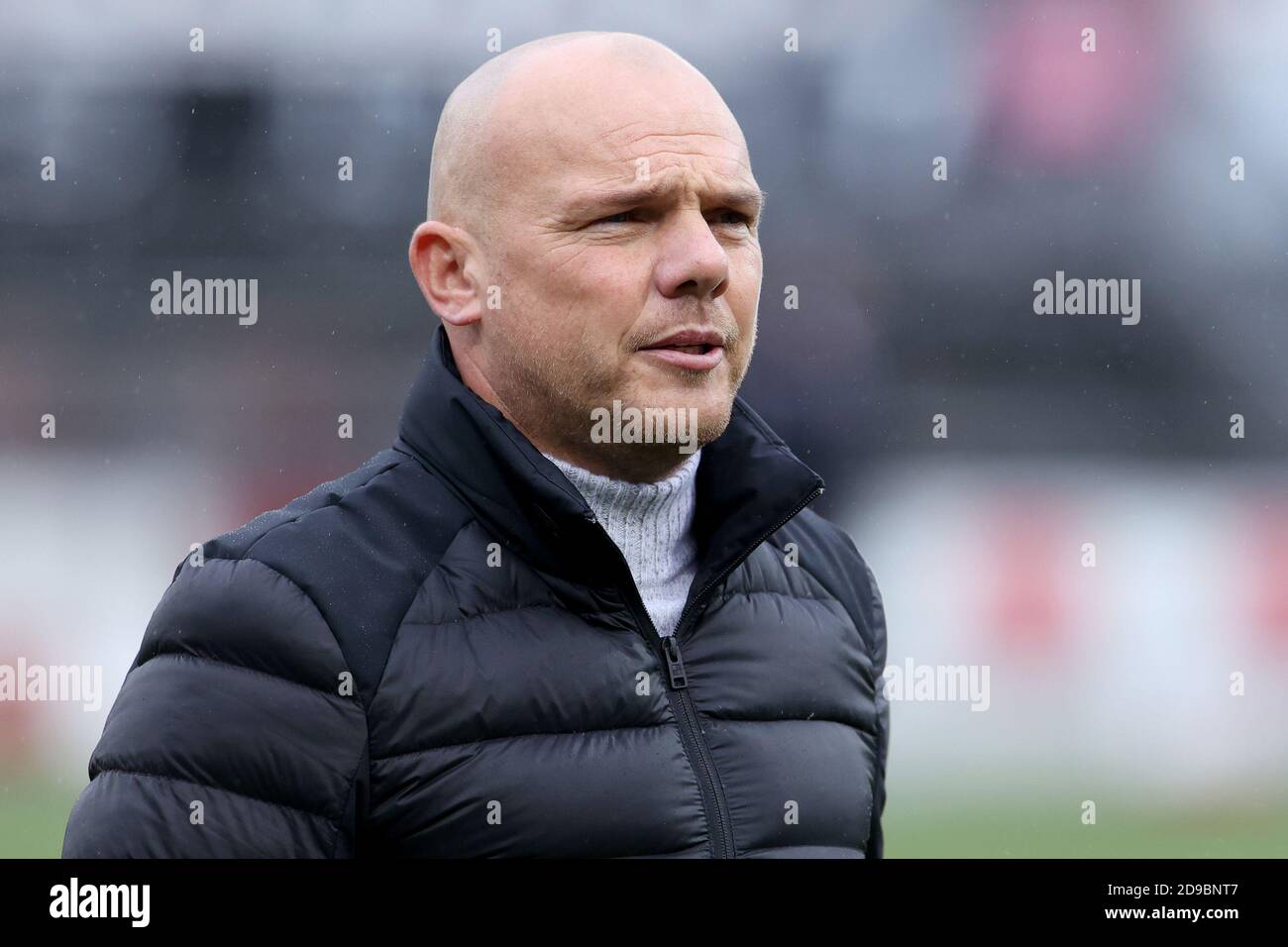 ROTTERDAM, NETHERLANDS - NOVEMBER 01: trainer/coach Johnny Jansen of SC ...