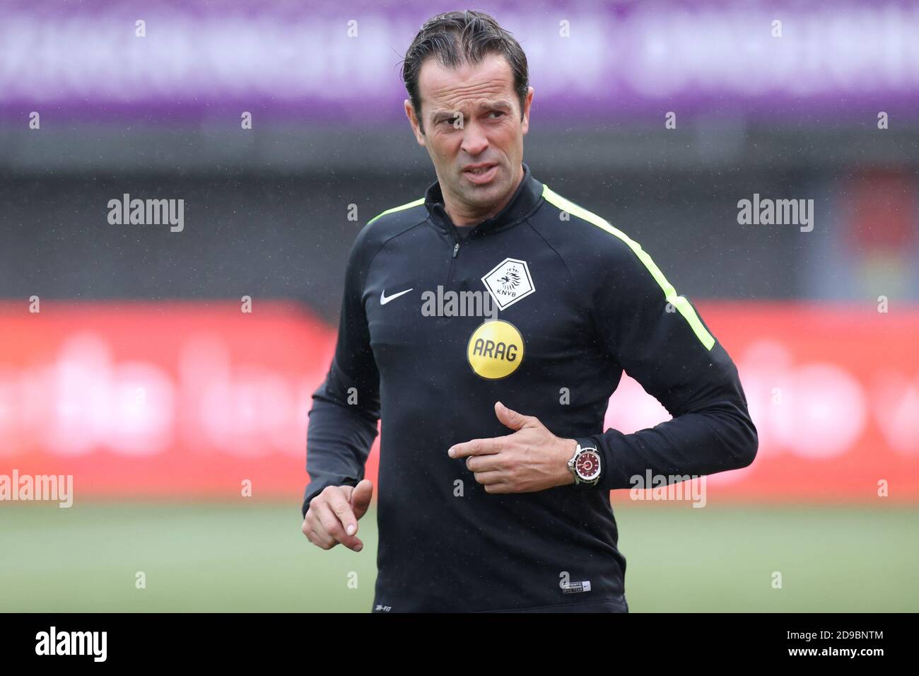 ROTTERDAM, NETHERLANDS - NOVEMBER 01: referee Bas Nijhuis during the ...