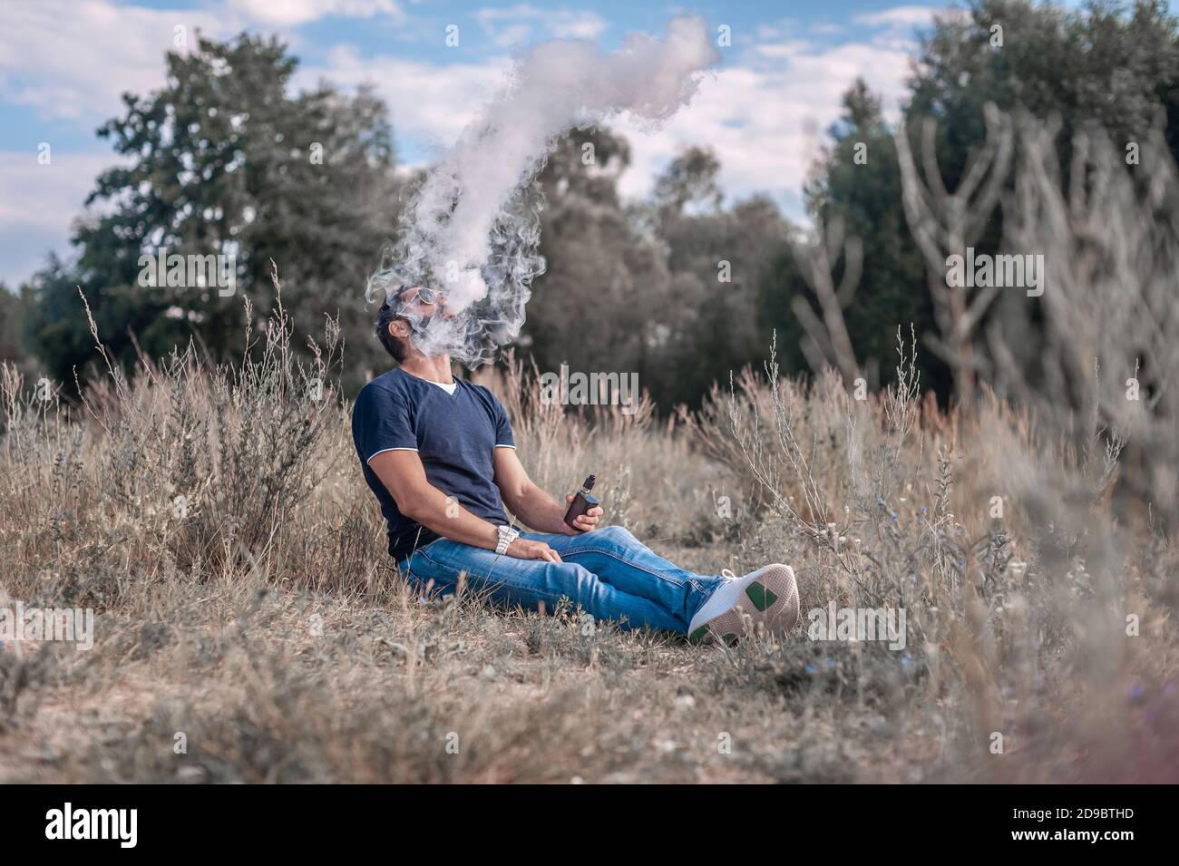 Fresh smokes hi-res stock photography and images - Alamy