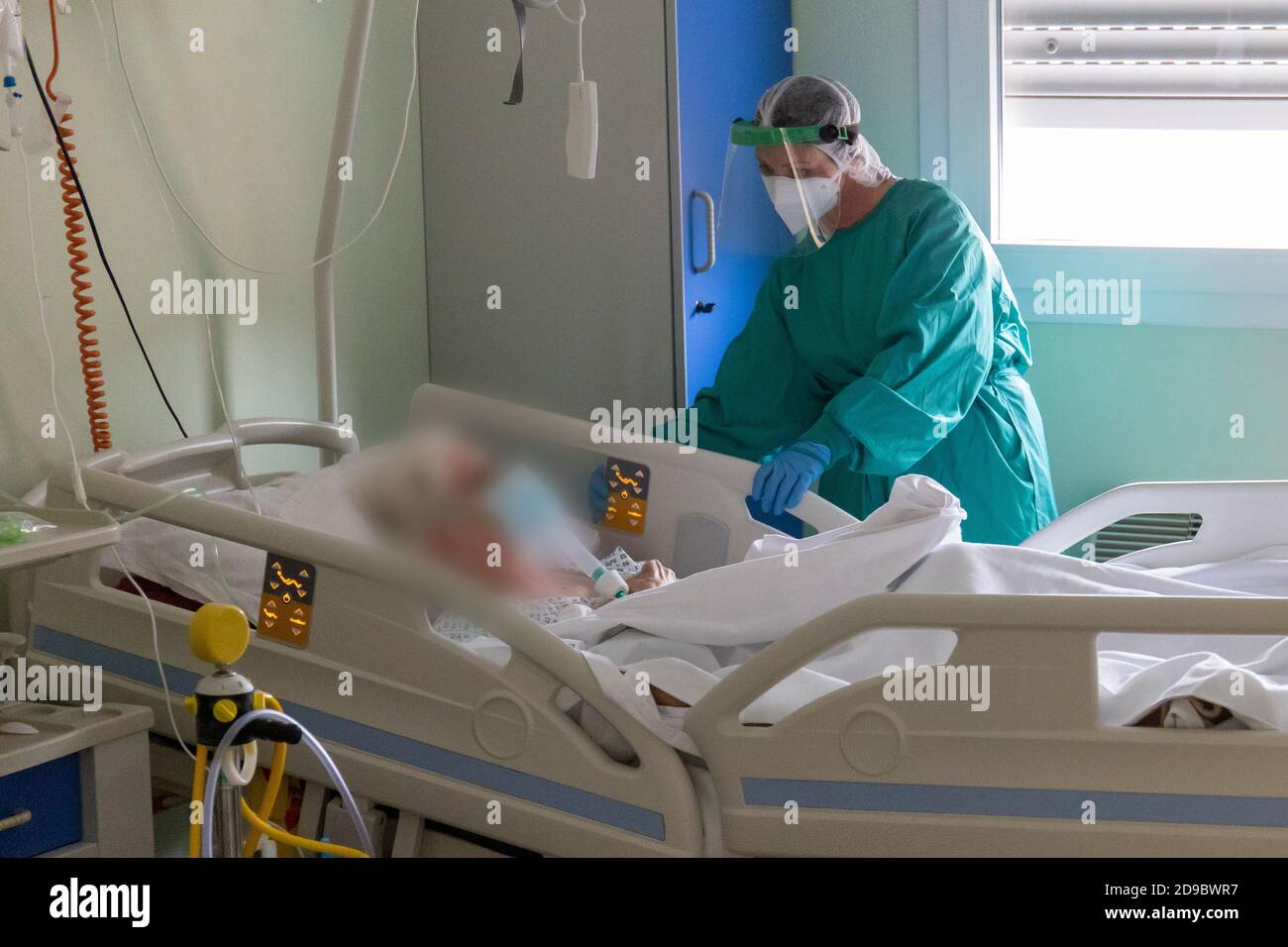 Covid hospital ward italy hi-res stock photography and images - Alamy