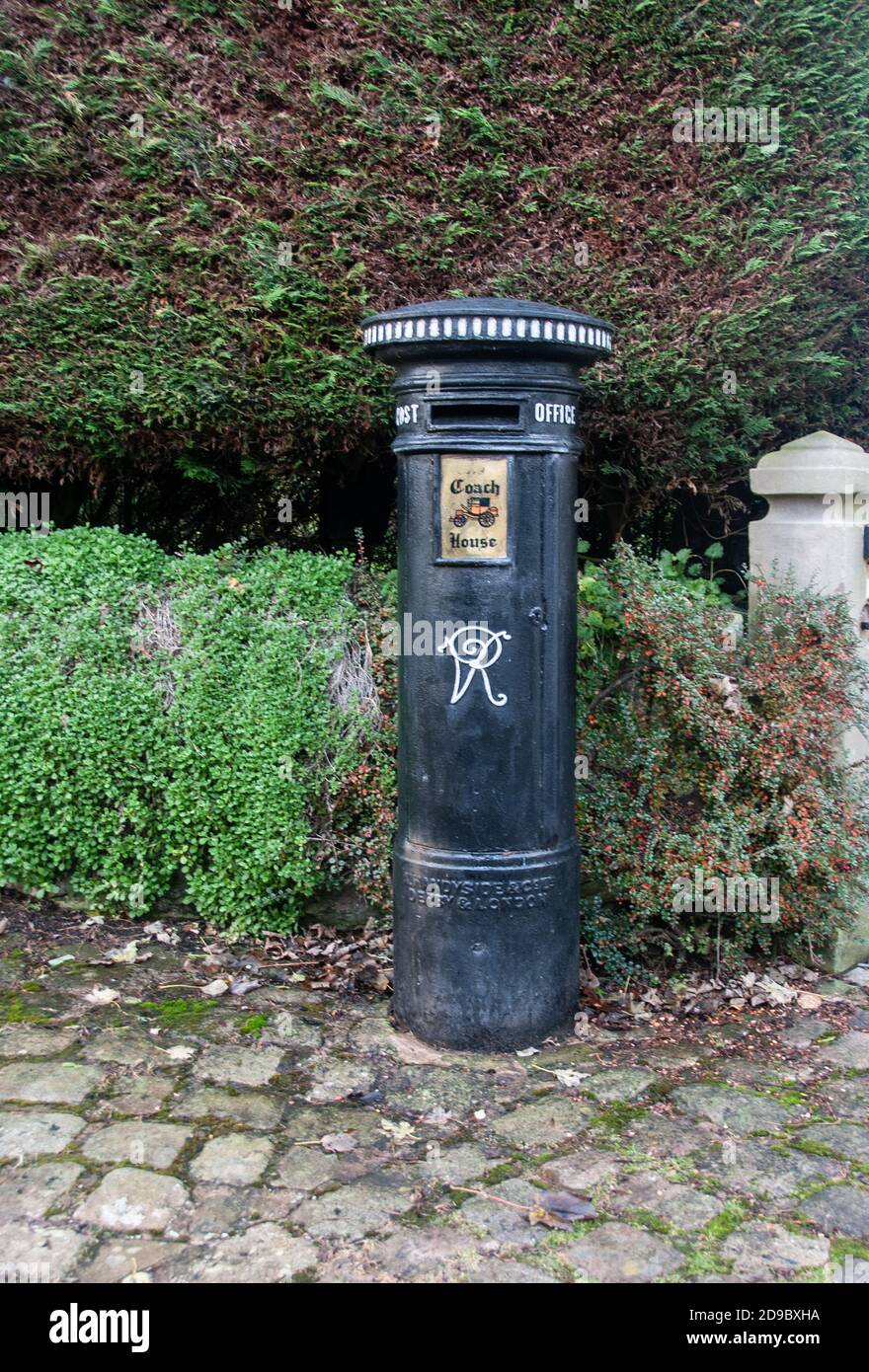Around the UK - Victorian Post Box Stock Photo - Alamy