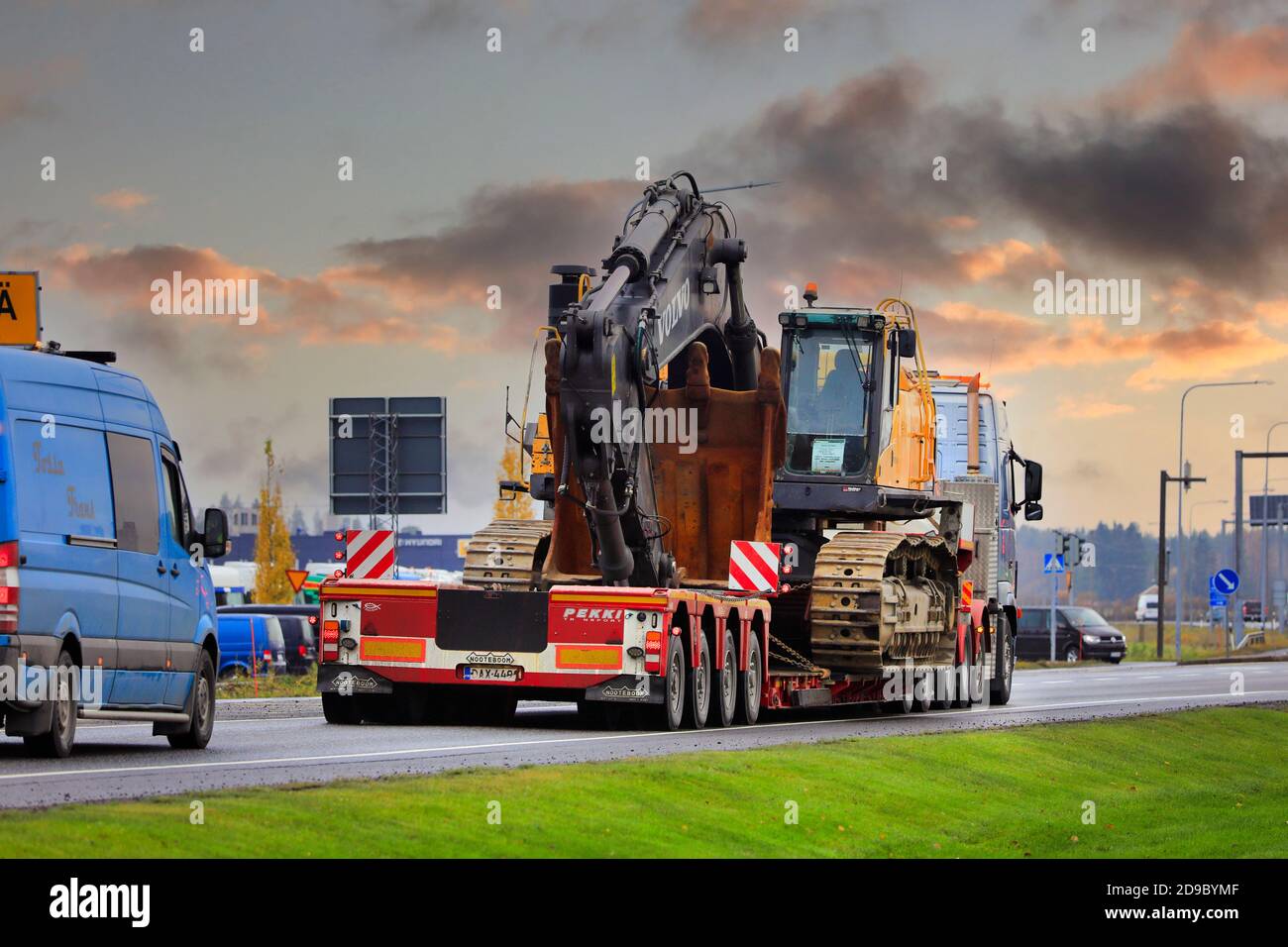 Oversize Load Semi Truck High Resolution Stock Photography and Images ...