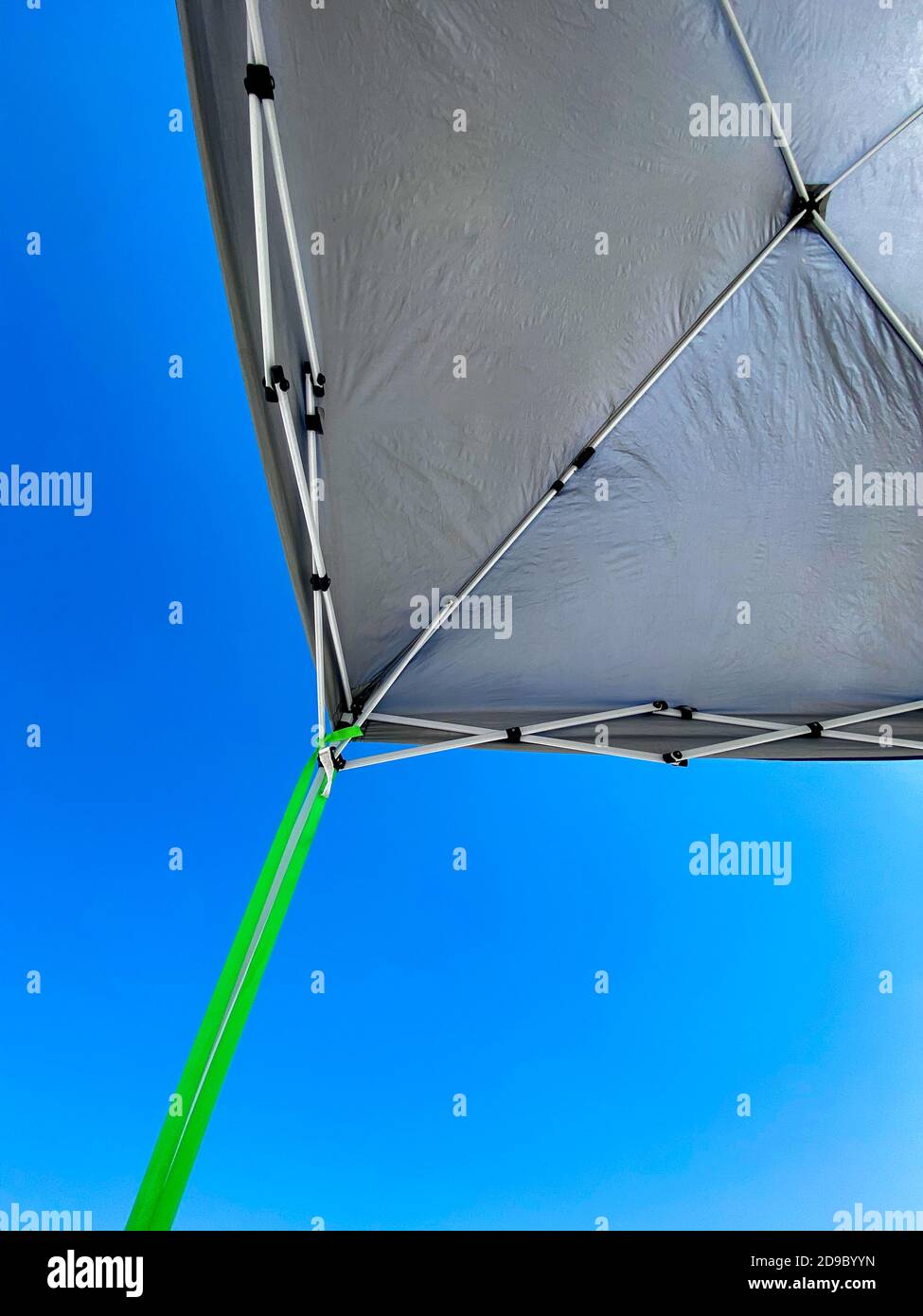 Kite string closeup hi-res stock photography and images - Alamy