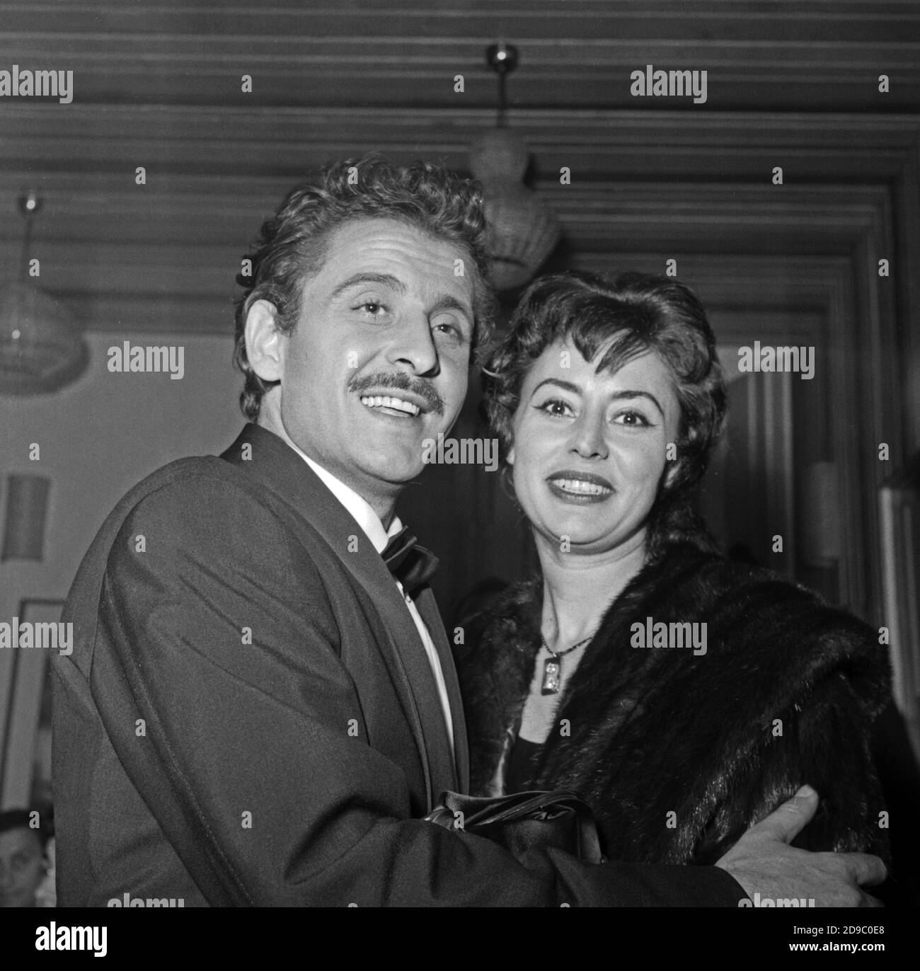 Modugno blu hi-res stock photography and images - Alamy