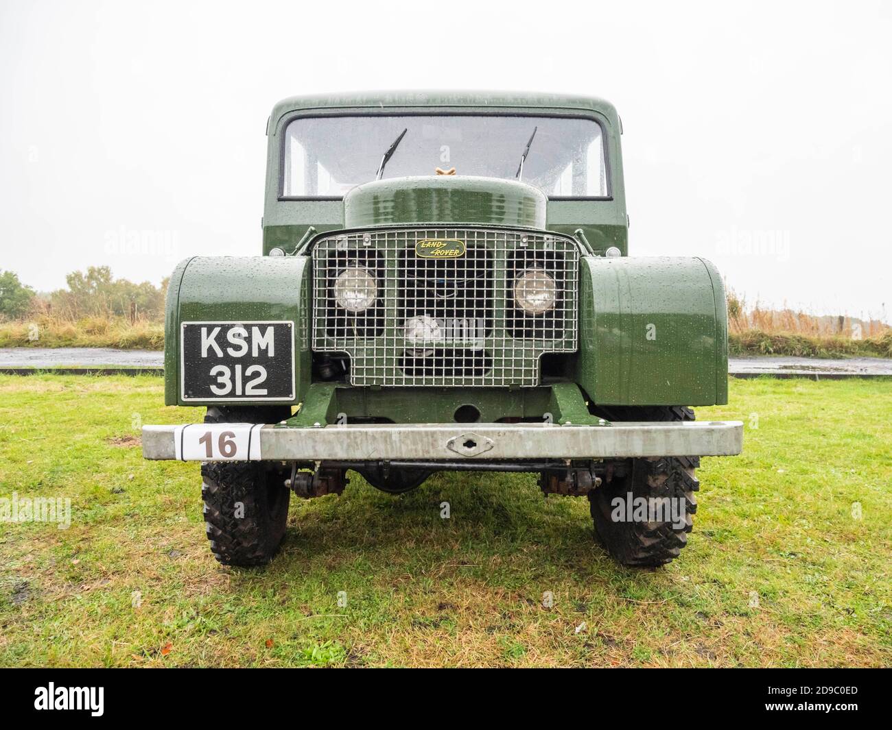 Land rover tickford coachwork hi-res stock photography and images - Alamy