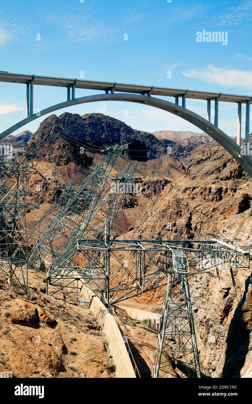 The Mike O'Callaghan – Pat Tillman Memorial Bridge was the first ...