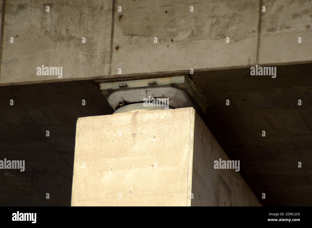 Thermal expansion joint hi-res stock photography and images - Alamy