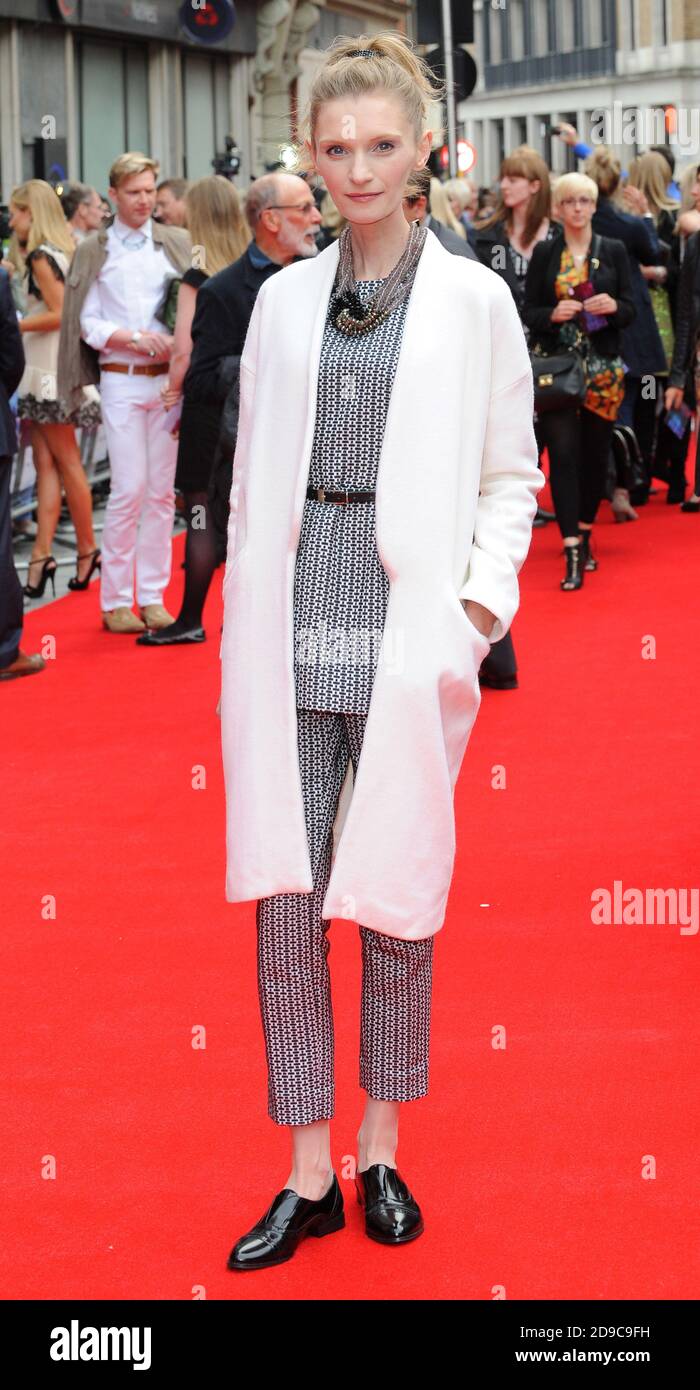 Agata Buzek Hummingbird