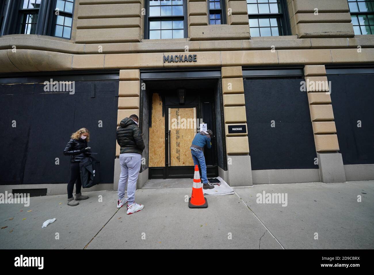 Mackage madison avenue hi-res stock photography and images - Alamy