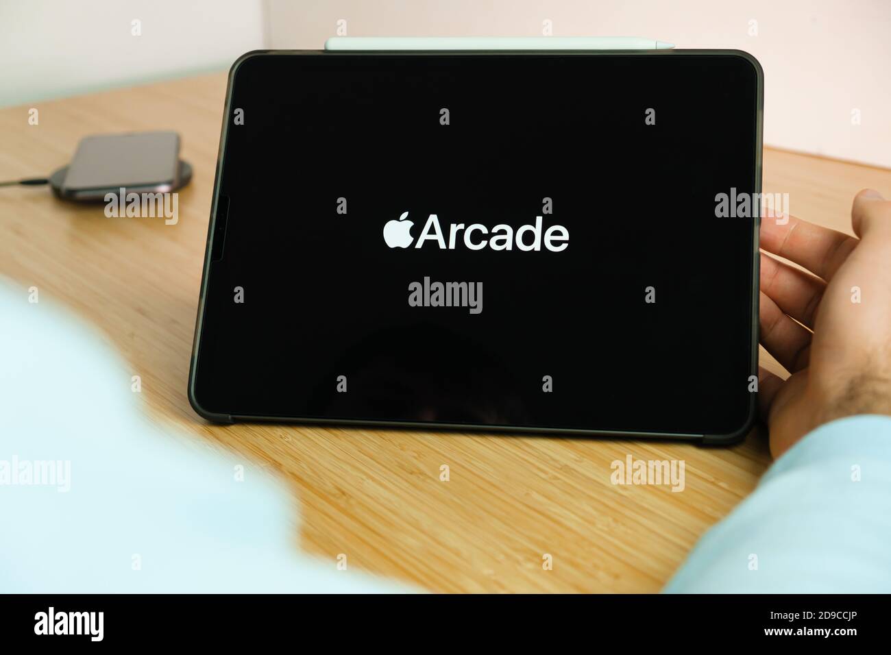 Apple arcade logo hi-res stock photography and images - Alamy
