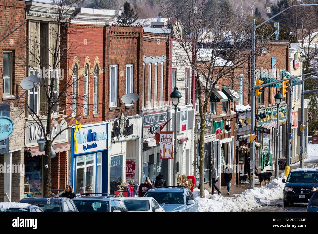 A winter street scene on the Main Street of Huntsville, ON Stock Photo - Alamy