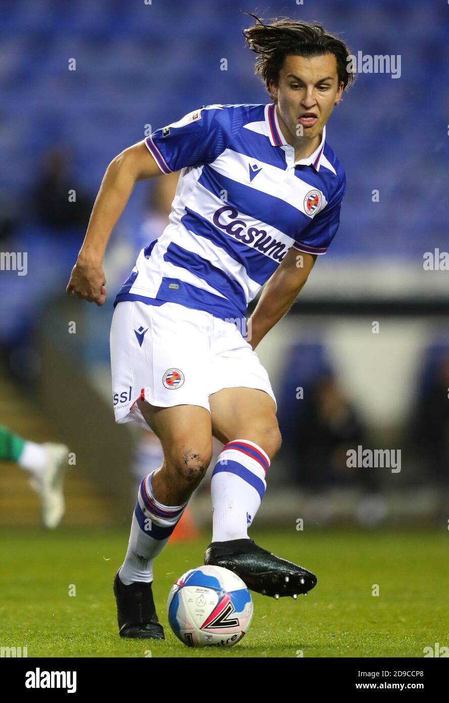 Tom mcintyre reading hi-res stock photography and images - Alamy