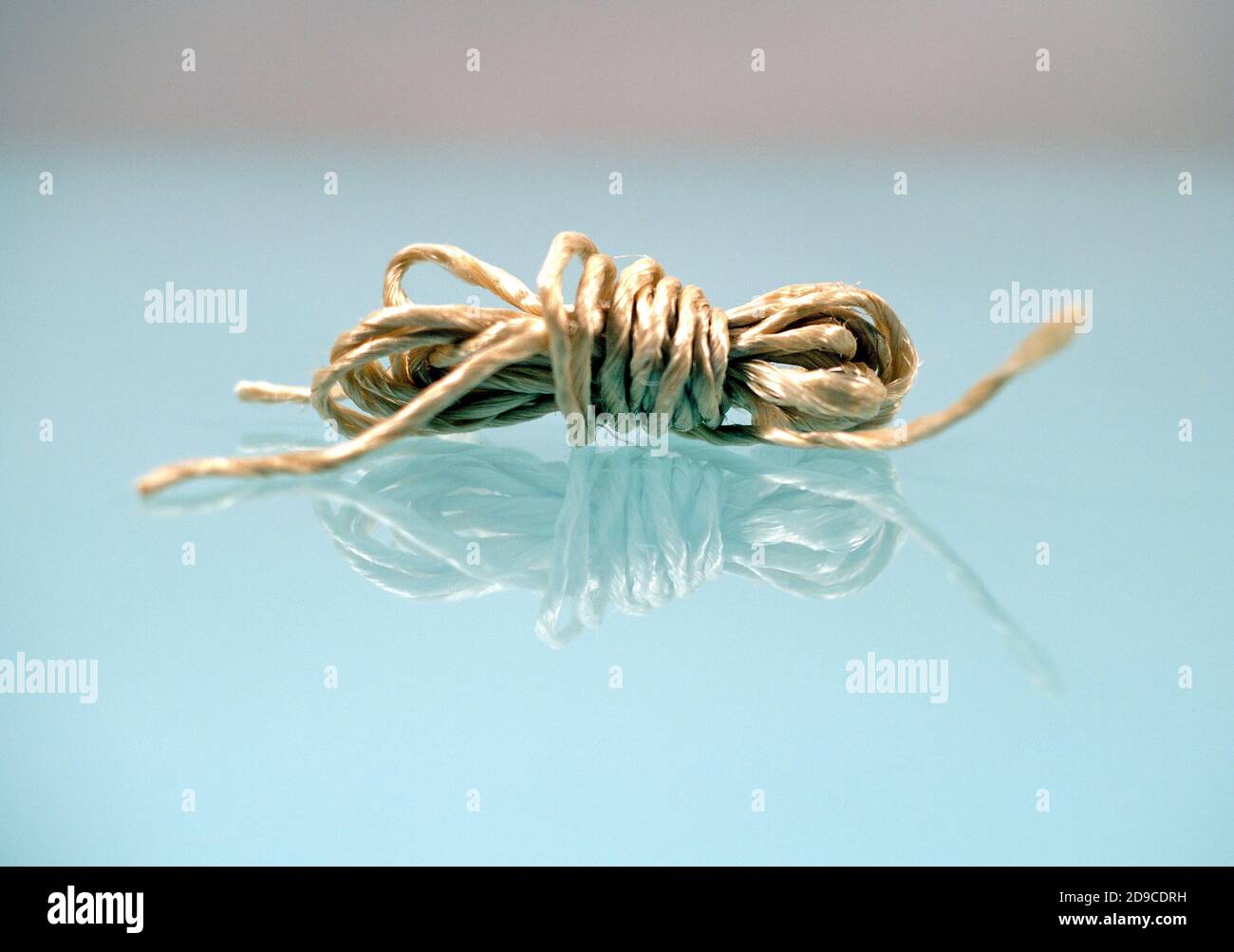 Thick string hi-res stock photography and images - Alamy