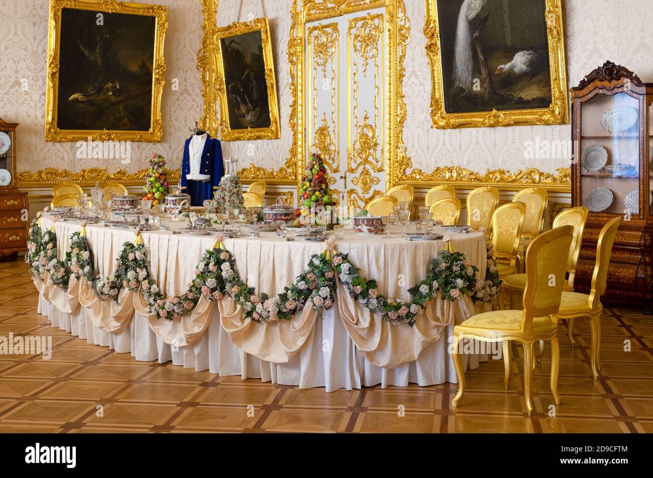 Historical russian dinner table hi-res stock photography and images - Alamy