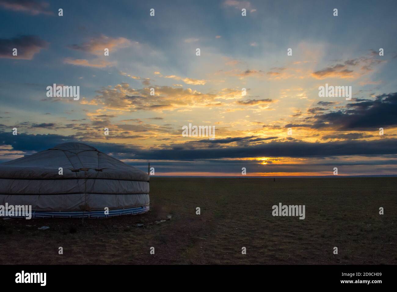 Sunrise in the Gobi Desert with Gur (Yurt) homes in Mongolia Stock ...
