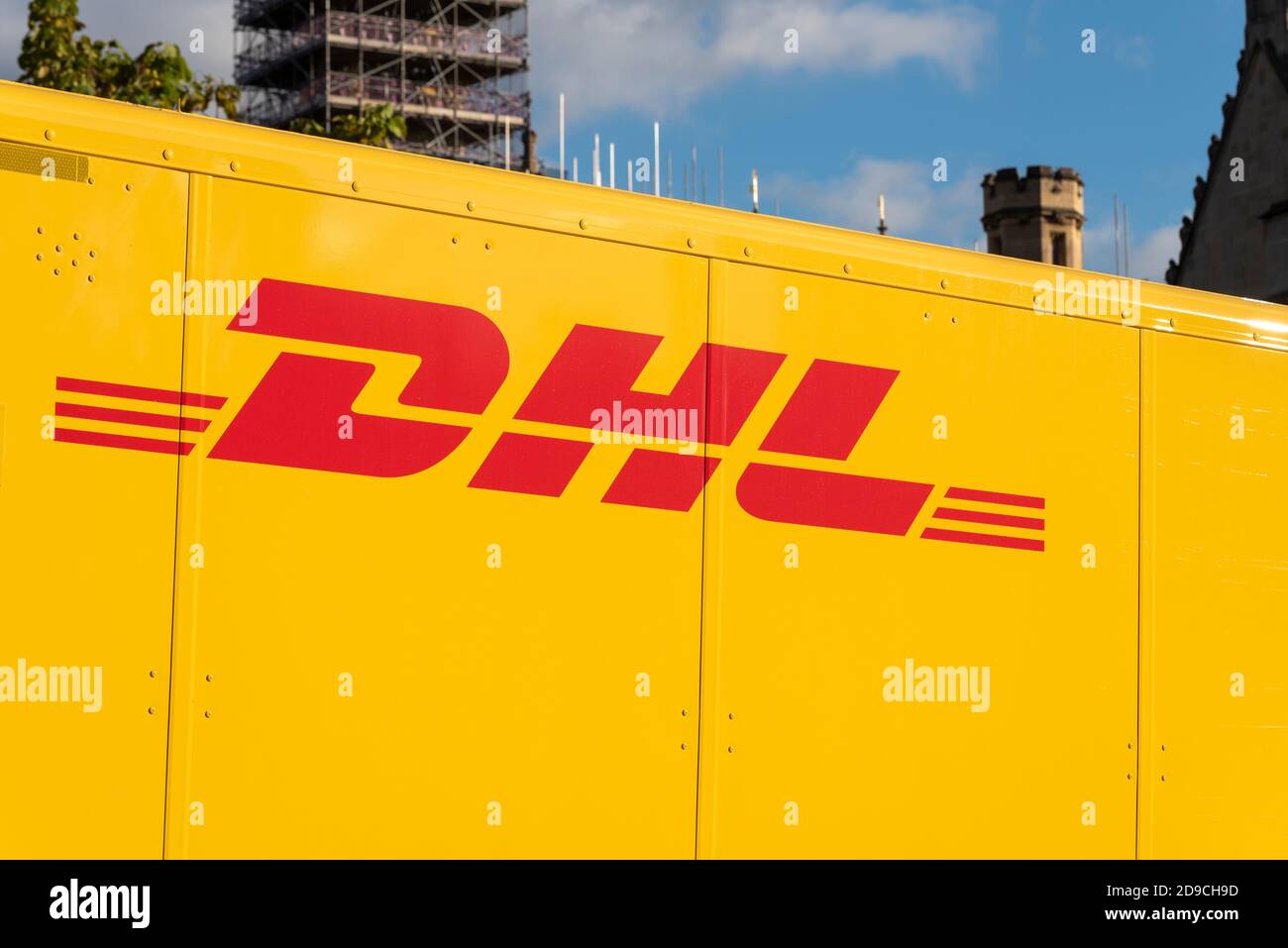 Dhl lorry hi-res stock photography and images - Alamy