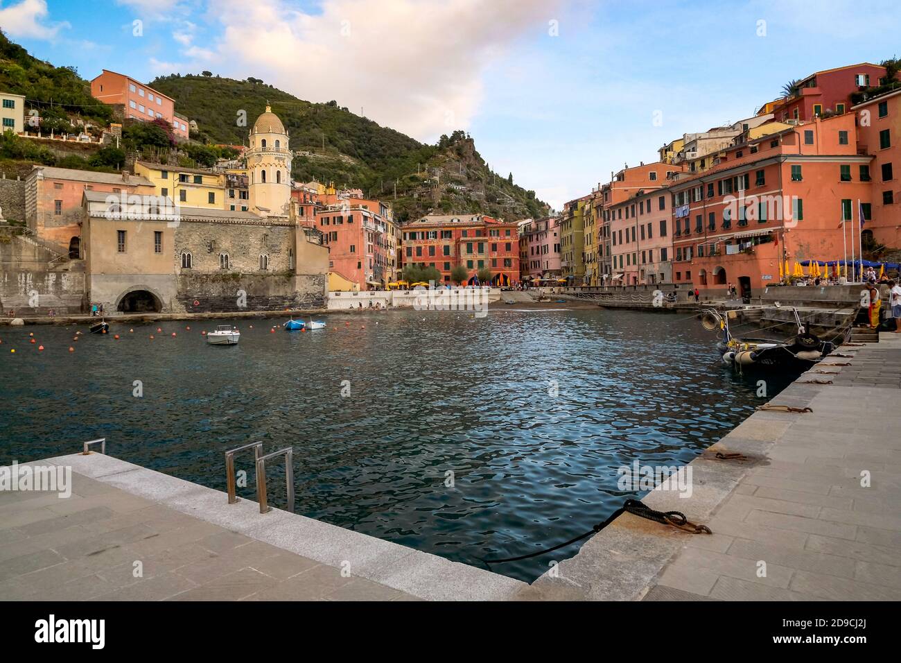 Historic Vernazza Cinque Terre High Resolution Stock Photography and ...