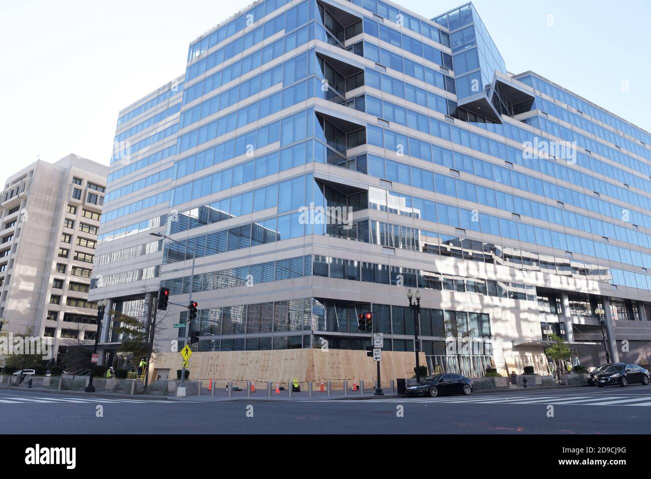 Imf headquarters hi-res stock photography and images - Alamy