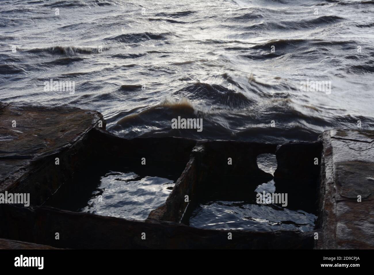 River waves hi-res stock photography and images - Alamy