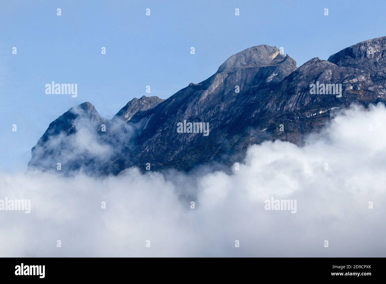 Above the cloud layer hi-res stock photography and images - Alamy
