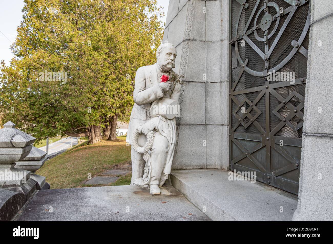 Family crypt hi-res stock photography and images - Alamy