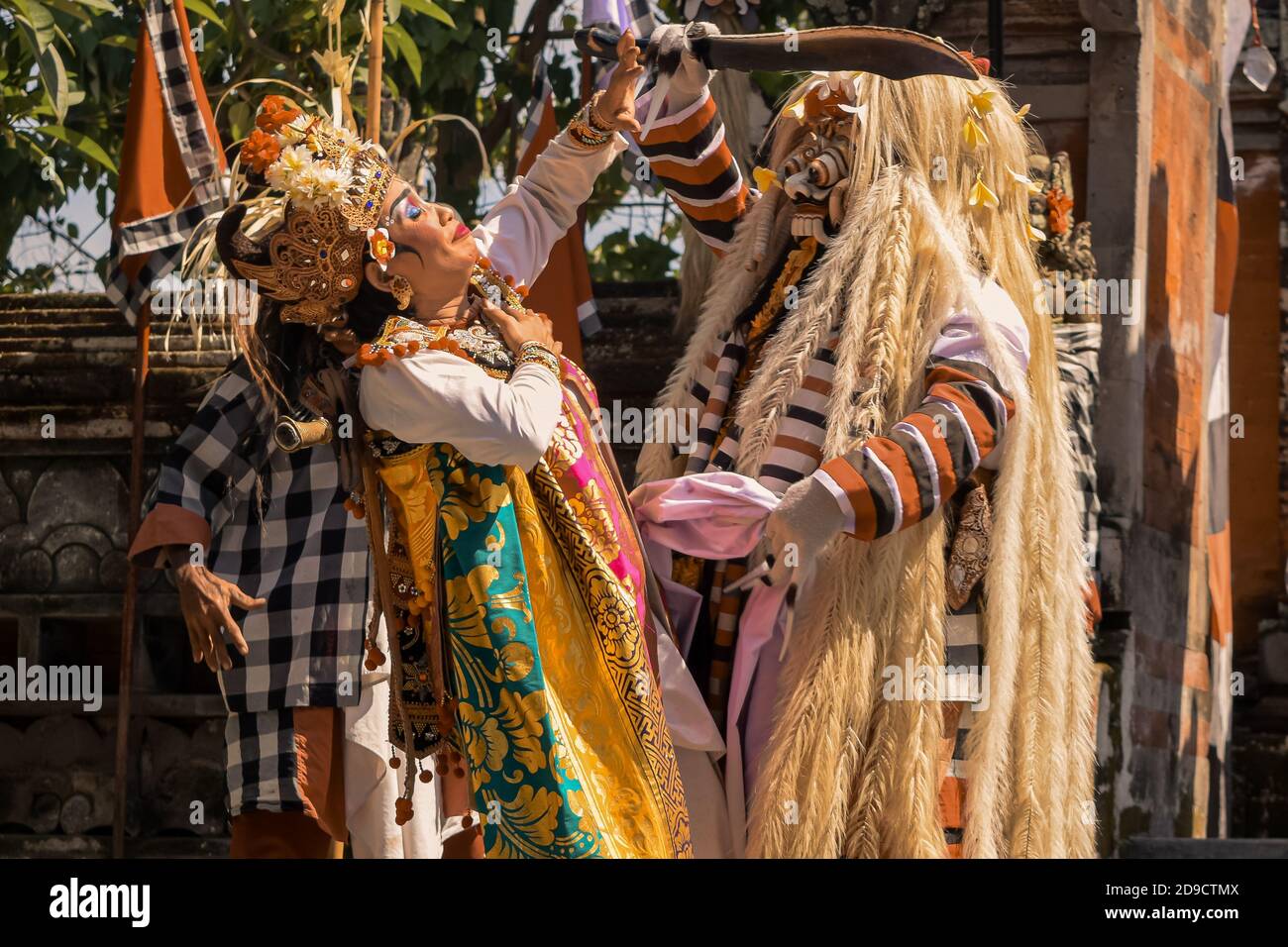 Traditional balinese dance ubud palace hi-res stock photography and ...