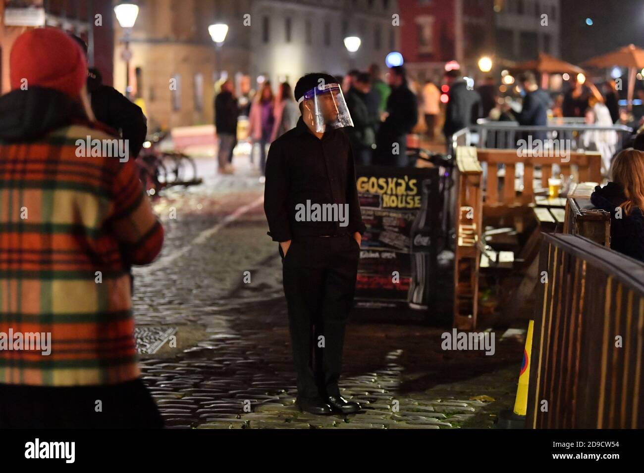 People out in Bristol city centre, ahead of a national lockdown for ...