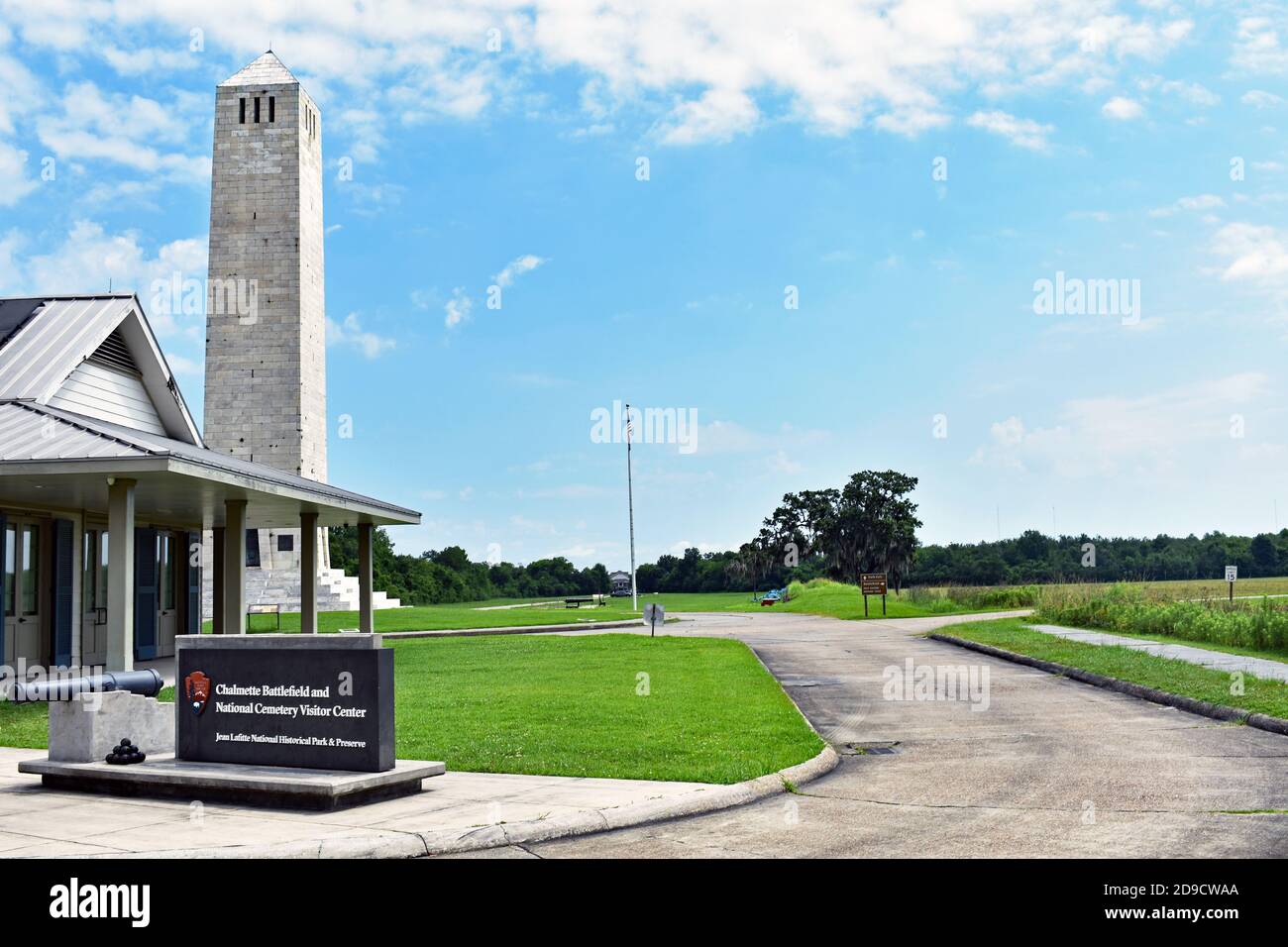 The Chalmette Battlefield visitor centre and memorial near New Orleans ...