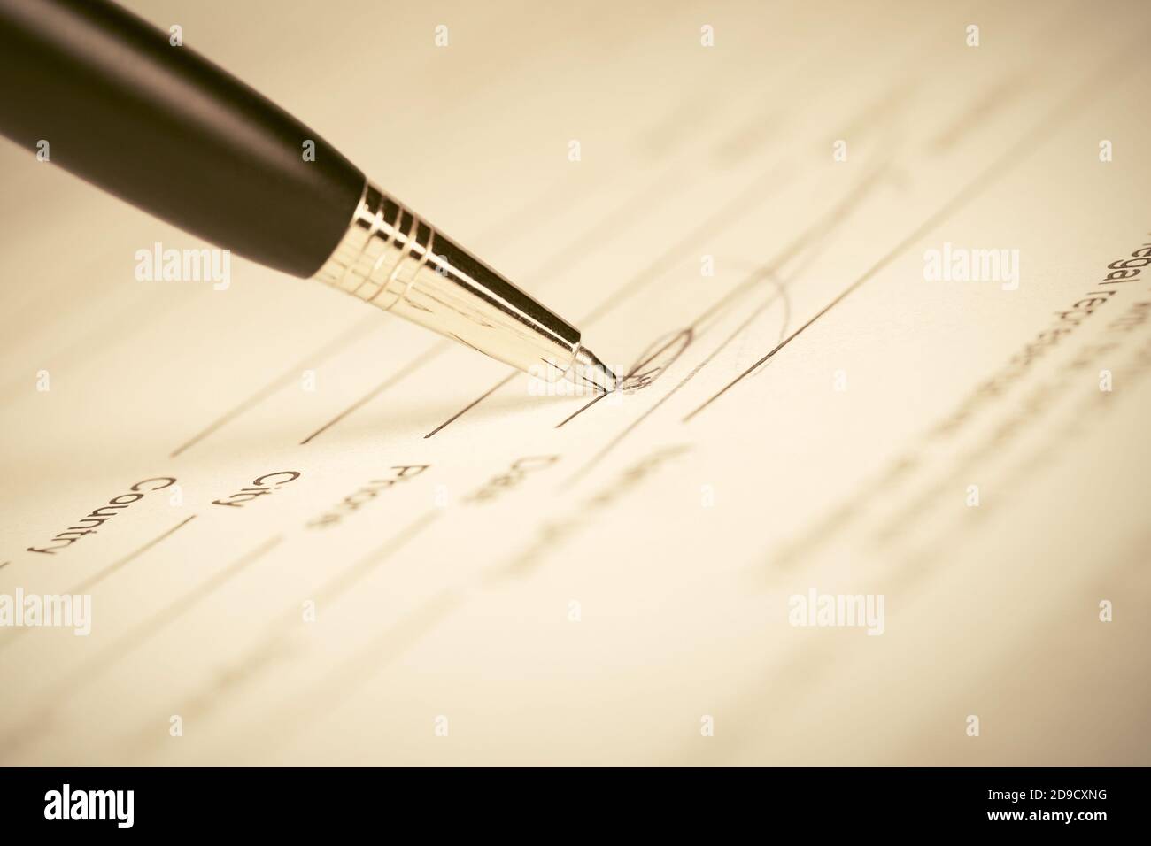Signing document close up hi-res stock photography and images - Alamy