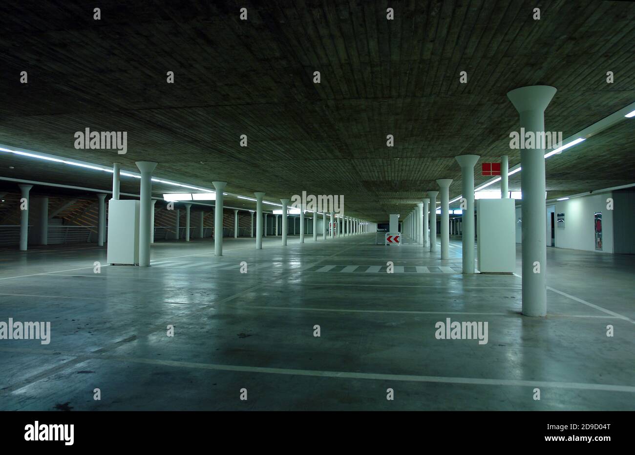 Underground parking ramp slope hi-res stock photography and images - Alamy