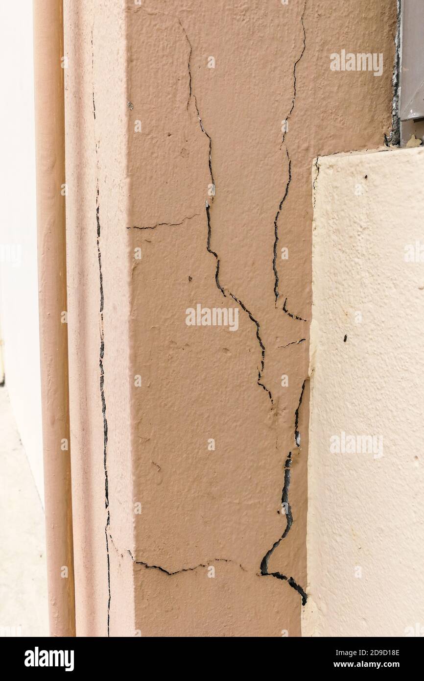 Defective cracked pillar of building may pose safety threat Stock Photo ...
