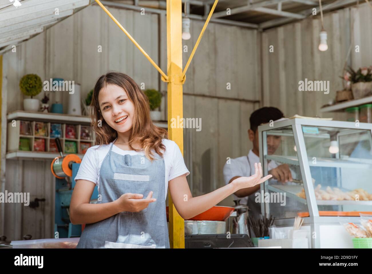 Smallstand hi-res stock photography and images - Alamy