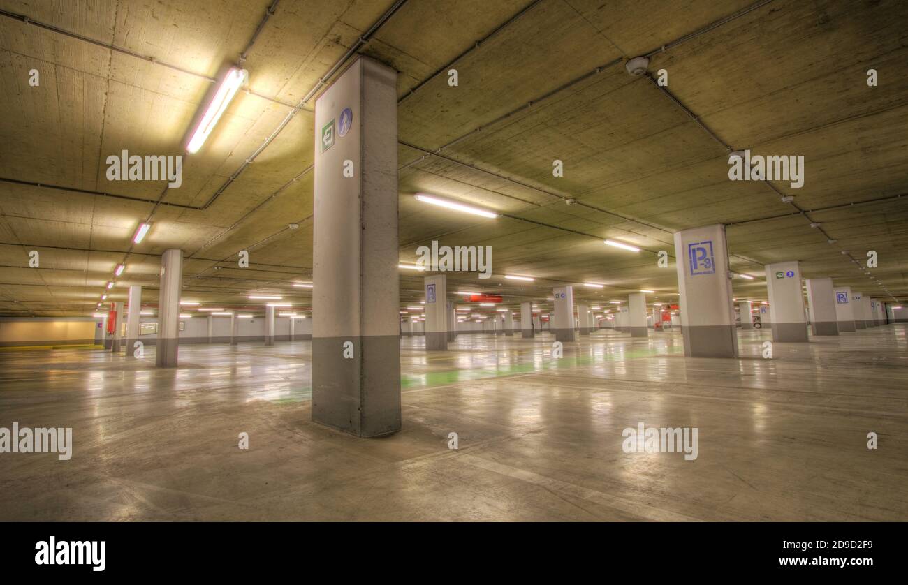 Underground parking ramp slope hi-res stock photography and images - Alamy