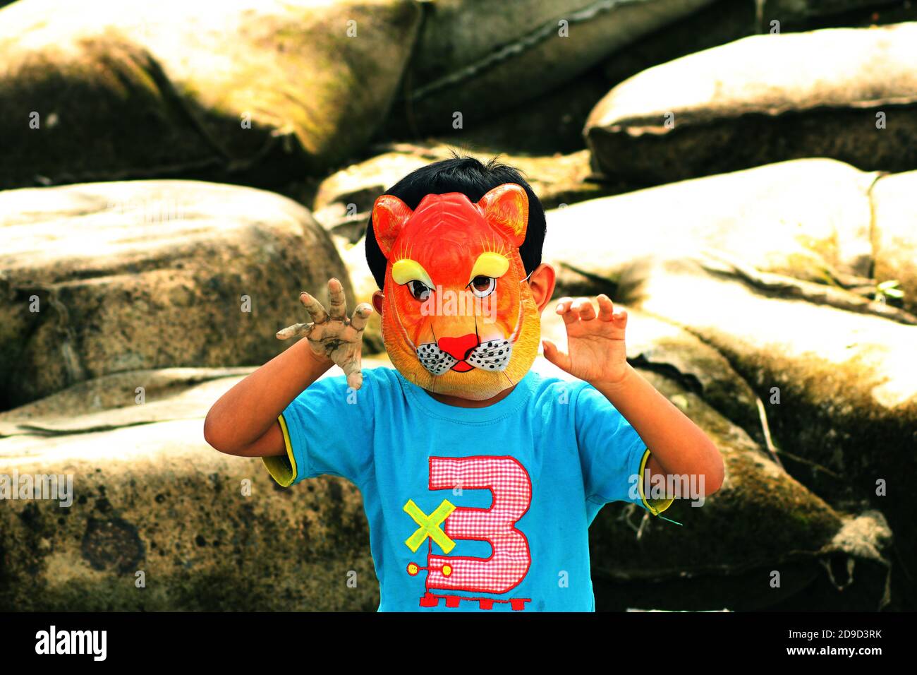 Children wear a face mask Stock Photo - Alamy
