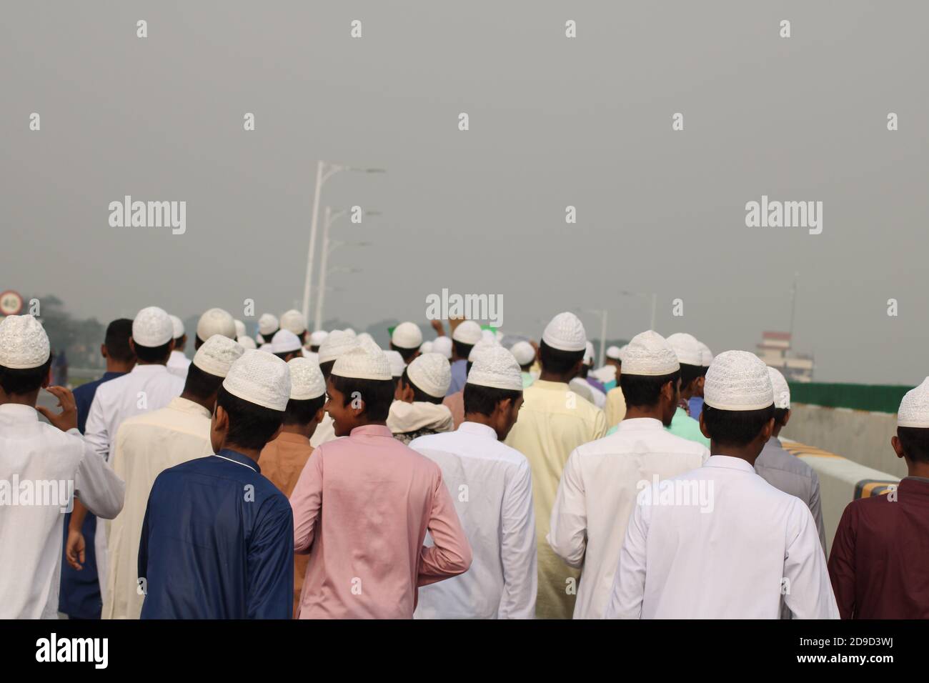 Muslim on the open road in Dhaka, Bangladesh Stock Photo - Alamy