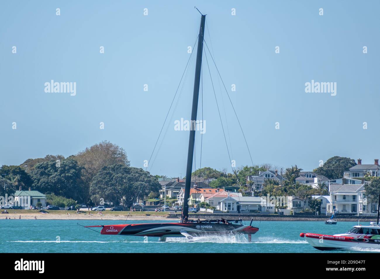 Emirates fly boat sea sail hi-res stock photography and images - Alamy