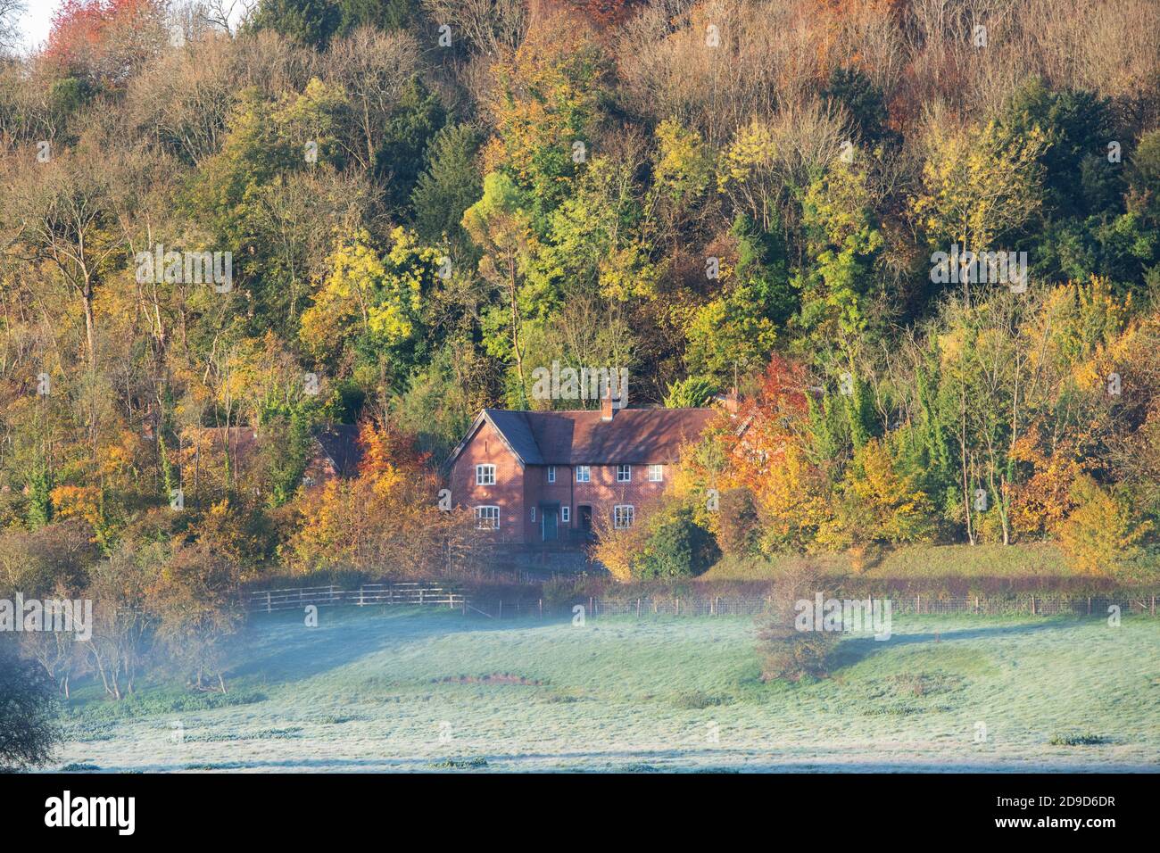 Hambleden village hi-res stock photography and images - Alamy