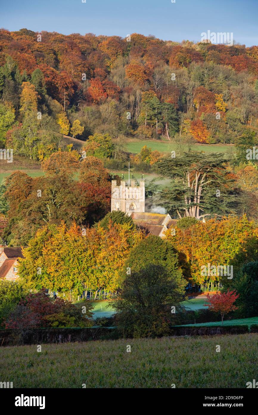 Hambleden village hi-res stock photography and images - Alamy