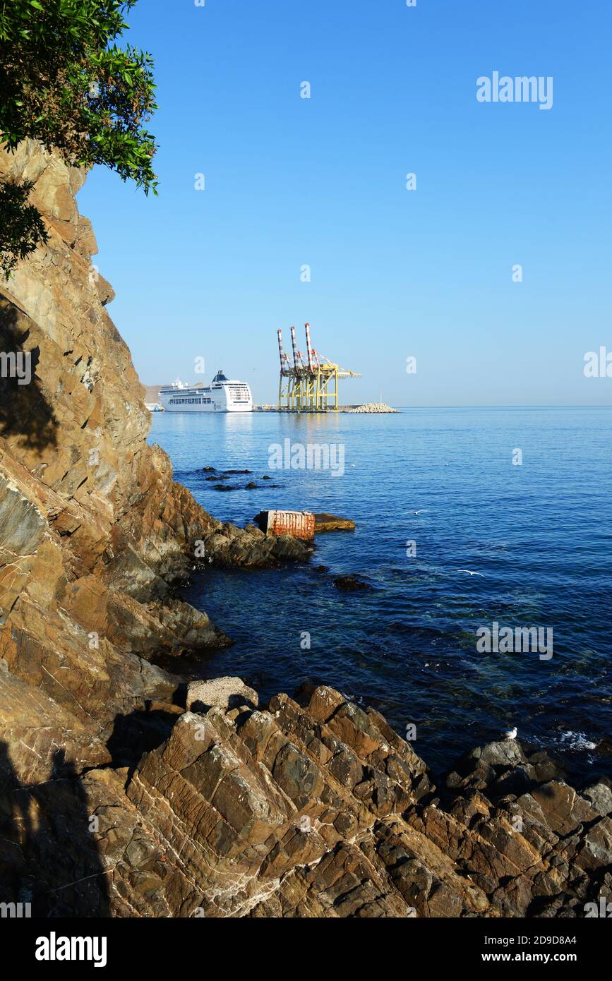 Oman muscat mutrah mutrah port hi-res stock photography and images - Alamy
