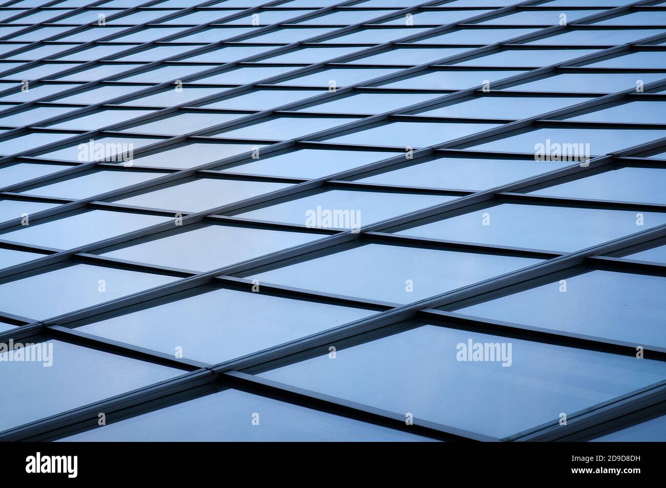 Facades facades diagonal hi-res stock photography and images - Alamy