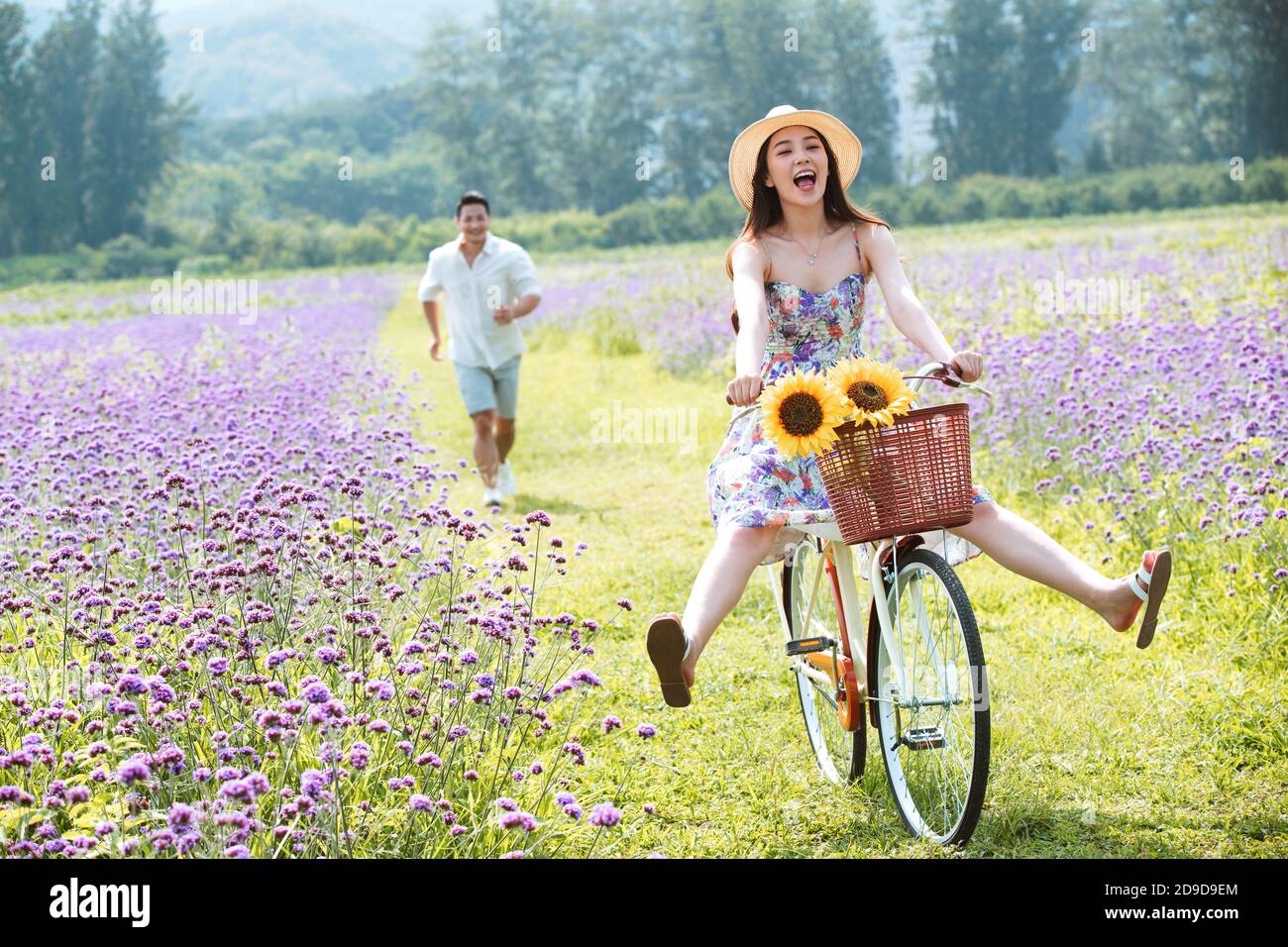 Indian couple bike hi-res stock photography and images - Alamy