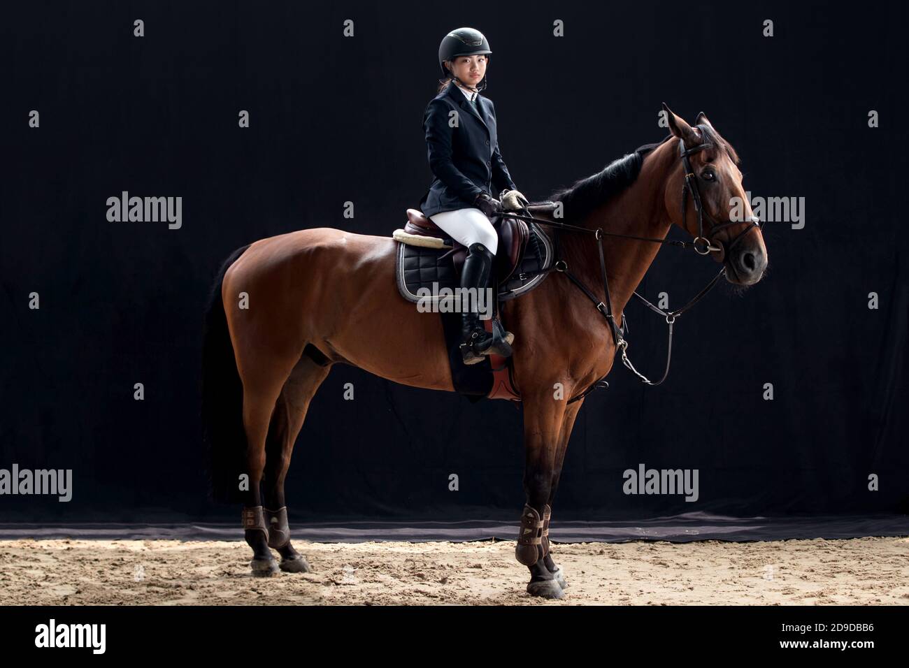 Horseback girls hi-res stock photography and images - Alamy