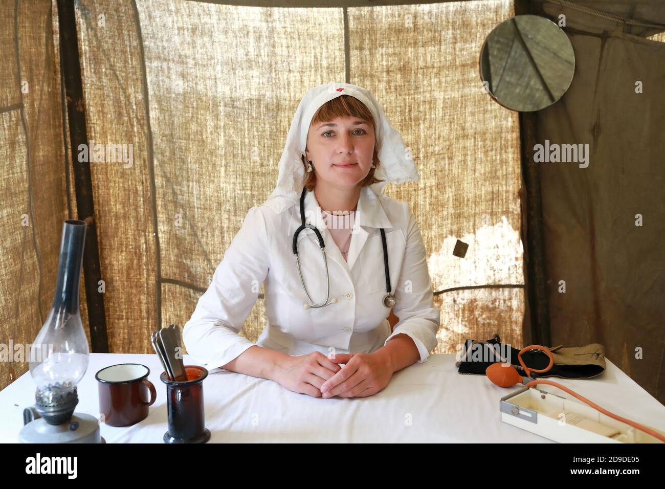 Surgical tent hi-res stock photography and images - Alamy