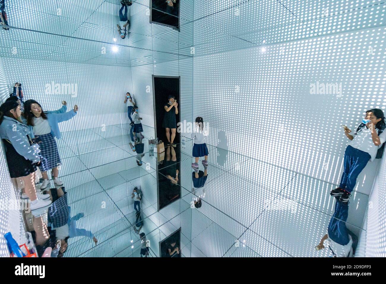 Parallel Universe People