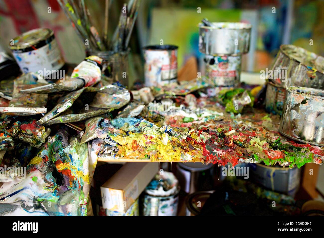 Dripping paint portrait hi-res stock photography and images - Alamy